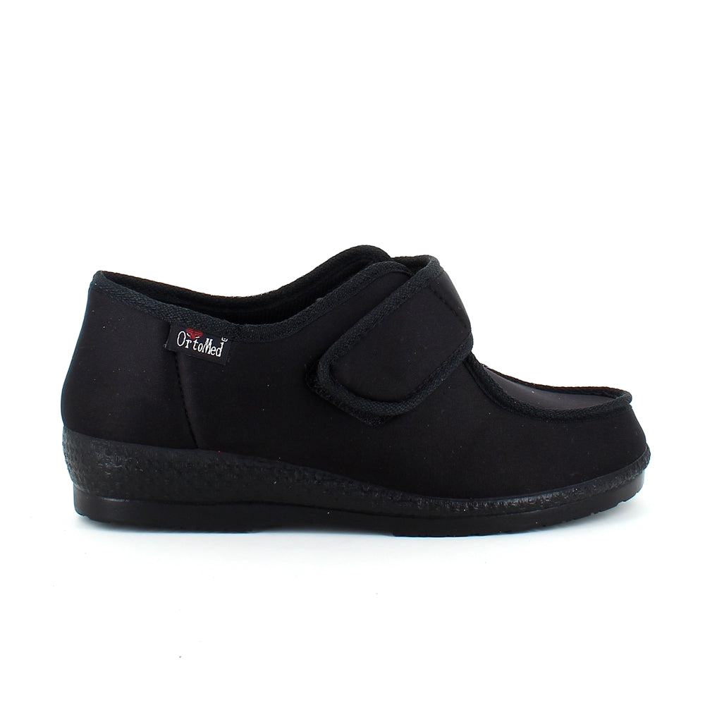 Bred sko med velcro og plads – Sygeplejebutikken